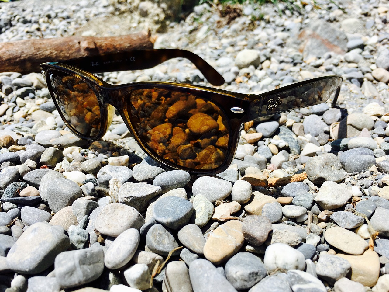 Eye Problems That Can Be Prevented By Wearing Good Quality Sunglasses Eye Problems That Can Be Prevented By Wearing Good Quality Sunglasses